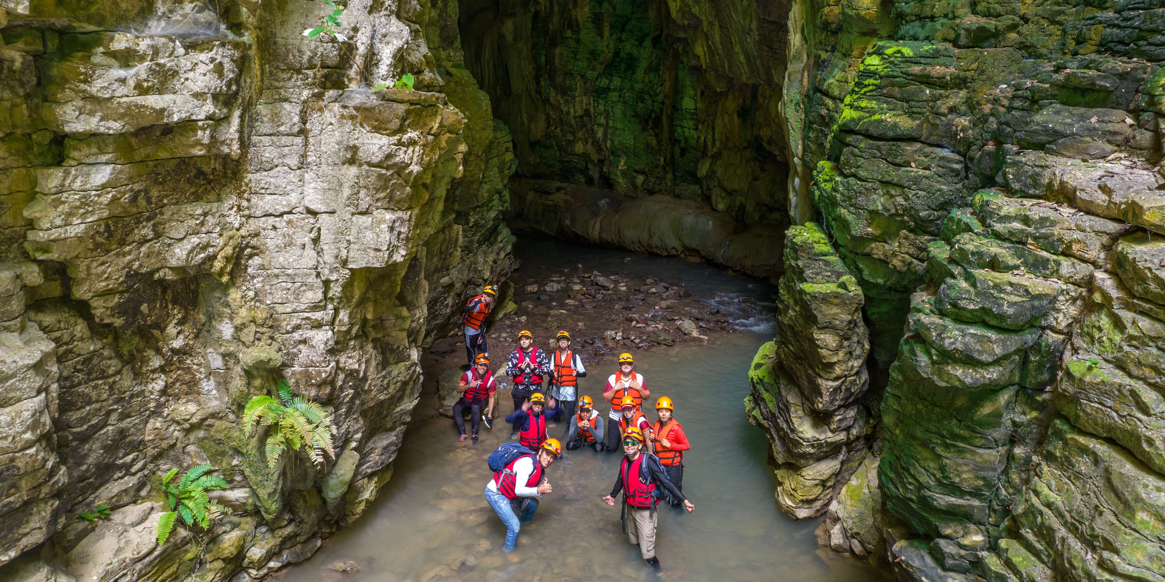 Tolima Travel | Cuevas de Tuluní y Balneario El Tambor